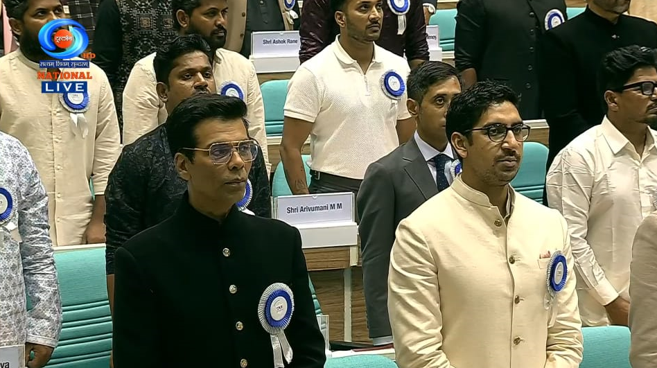 Karan Johar, Rishab Shetty, Mithun Chakraborty Sing National Anthem at National Film Awards 2024 ...