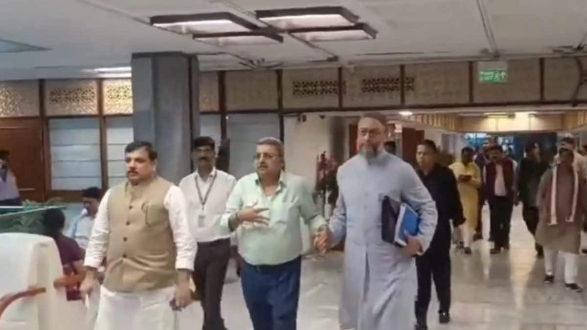 Book Tmcs Kalyan Banerjee For ‘goondaism At Waqf Bill Meeting Bjp