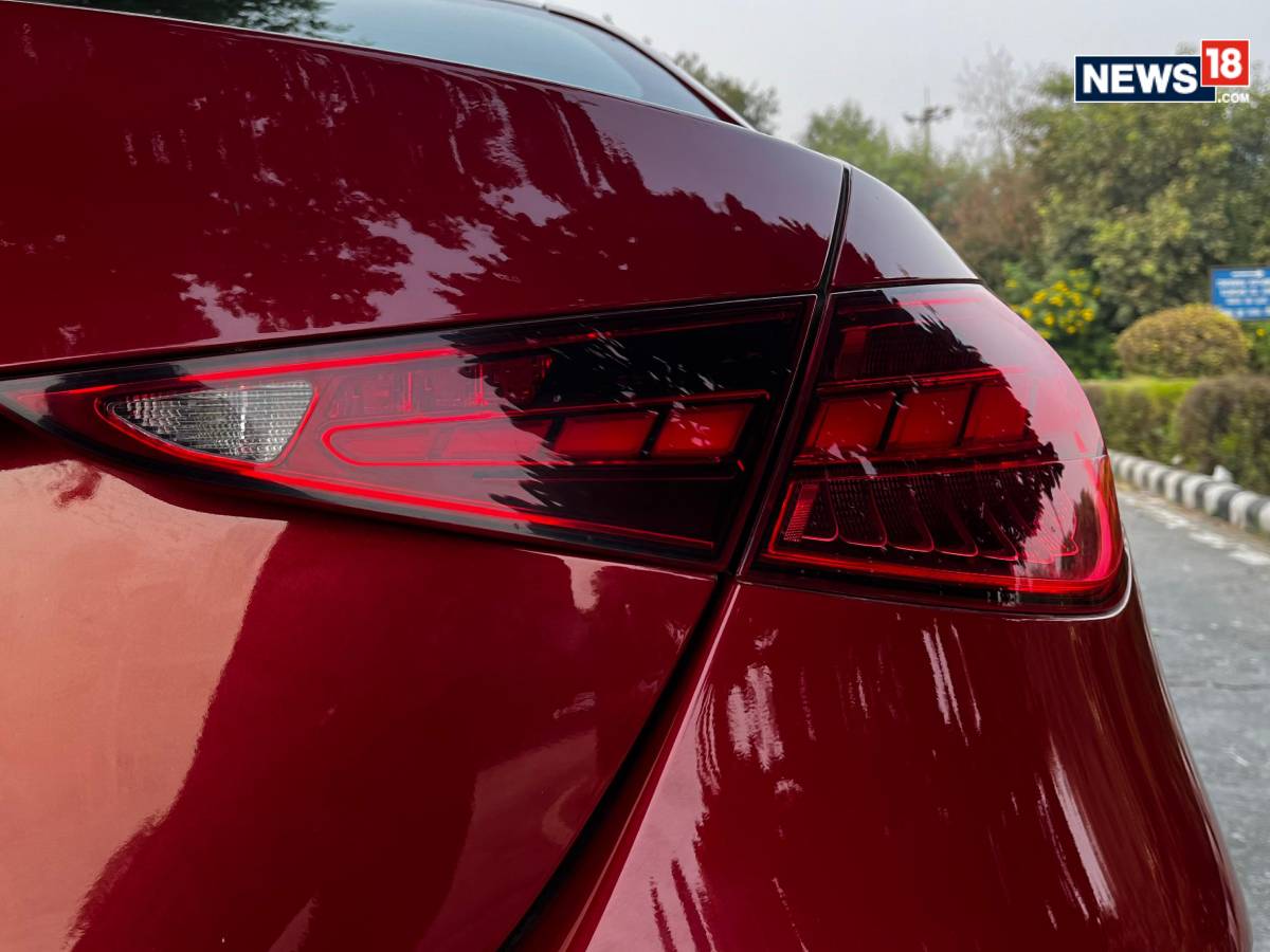 Mercedes-Benz C-Class C300 AMG in Pics : See Design, Road Presence ...