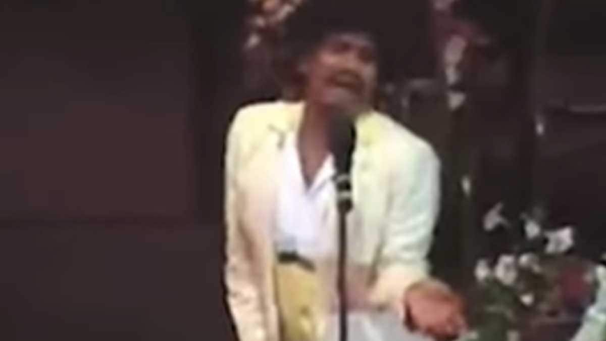 This Video Of Johnny Lever’s Stand-Up Comedy Act Is A Throwback Gem ...