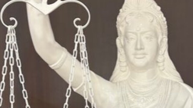 New Statue Of Lady Justice Without Blindfold Unveiled At Supreme Court ...