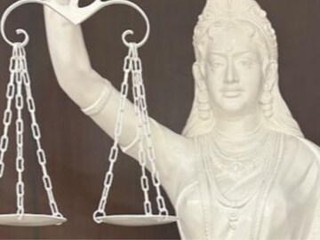 New Statue Of Lady Justice Without Blindfold Unveiled At Supreme Court ...