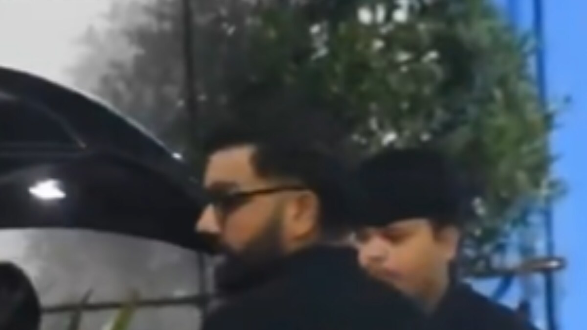 WATCH: Indian Skipper Rohit Sharma Makes His Way to Bengaluru Ahead of ...