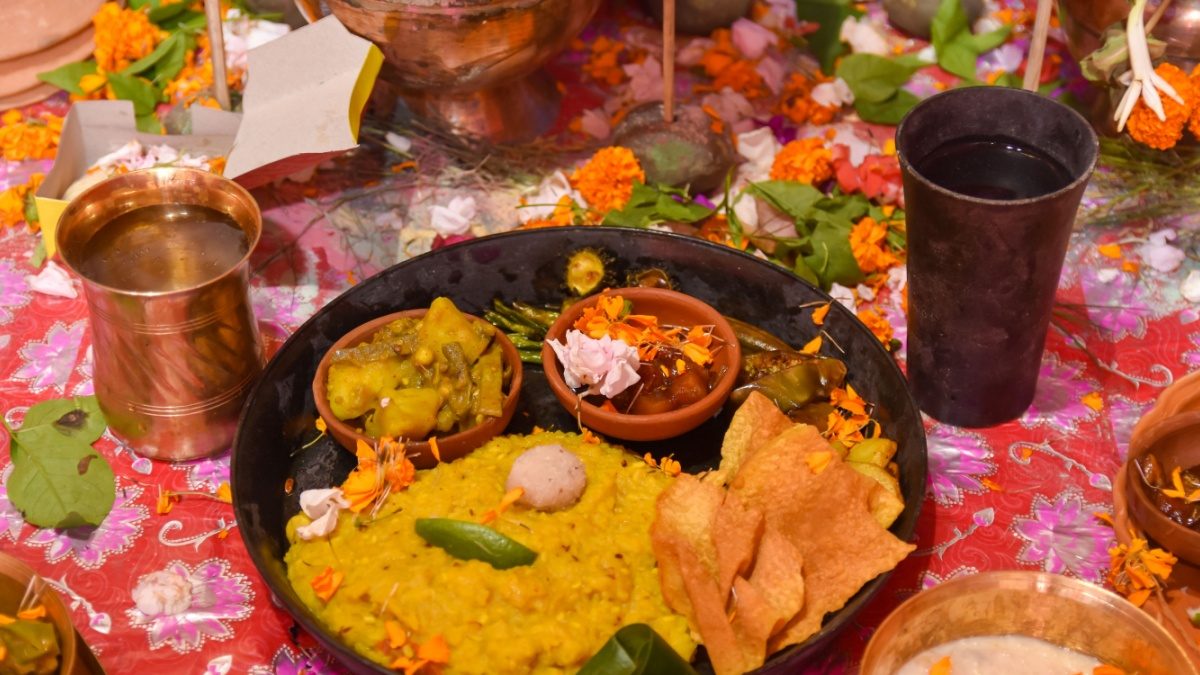 Durga Puja 2024: Head To These 15 Restaurants In Kolkata To Indulge in ...