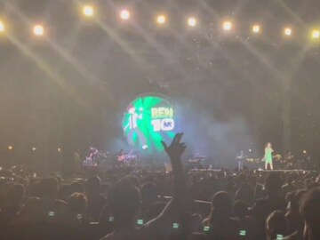 Sunidhi Chauhan Sings Ben 10 Theme Song at IIT Roorkee Fest: ‘This Was ...