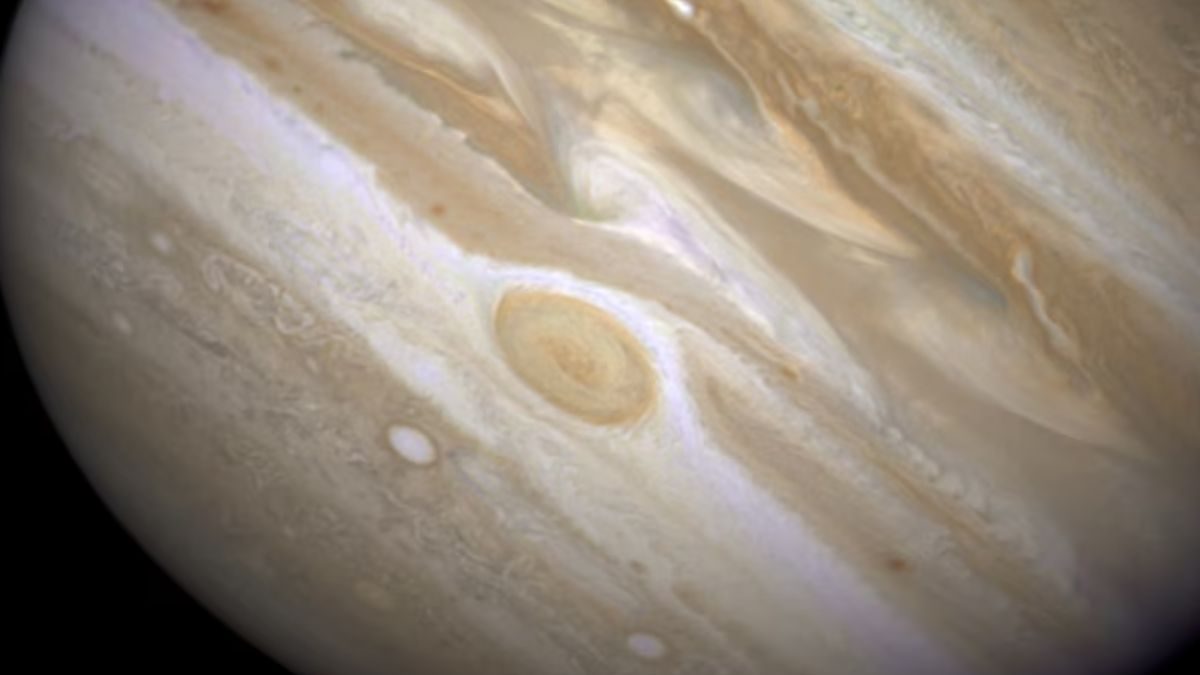 Jupiter's Great Red Spot Changes Colour And Jiggles, Reveals NASA's ...