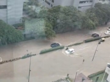 Watch: Cars Wade Through Waterlogged Roads In Bengaluru's Manyata Tech ...