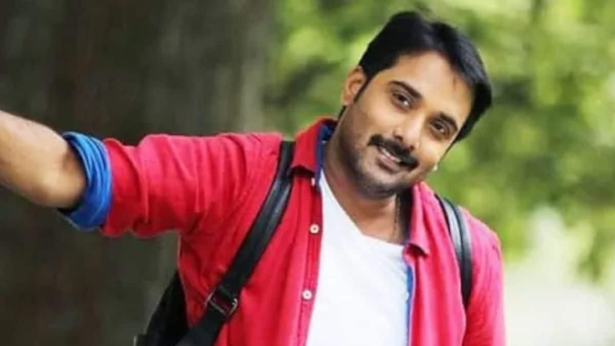 In Pics: South Actor Tarun Celebrates Telangana Big Cricket League Win ...