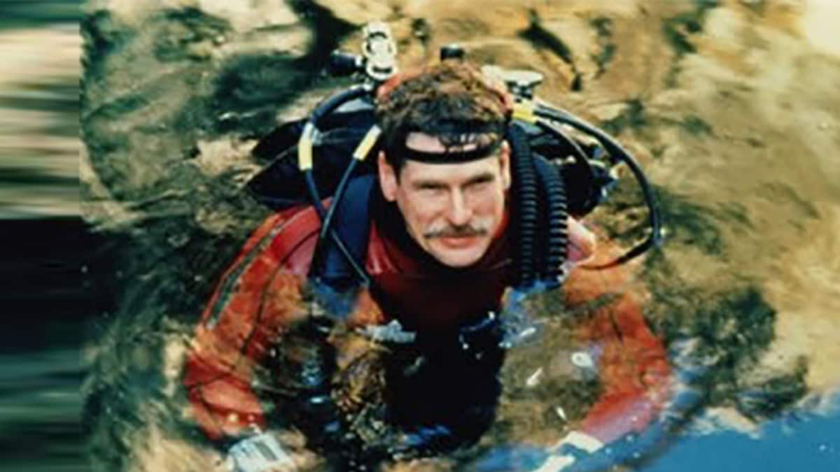 Pioneer Cave Diver's Record Attempt At World’s Deepest Sinkhole Ended ...