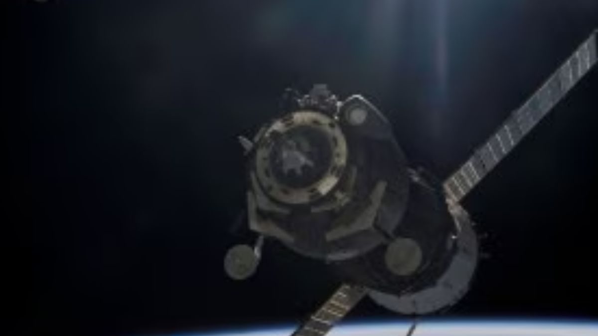 Intelsat 33e Satellite Failure Causes Communication Blackout Across ...