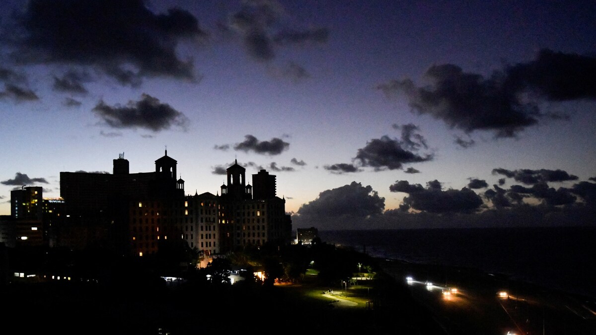 Hurricane Oscar Makes Landfall In Cuba Amid Huge Power Outage | World ...