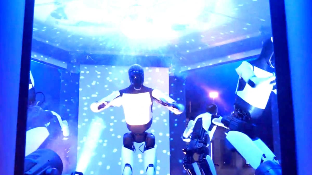 'The Biggest Product Ever': Meet Tesla's Optimus Robot, Humanoid 'Buddy ...