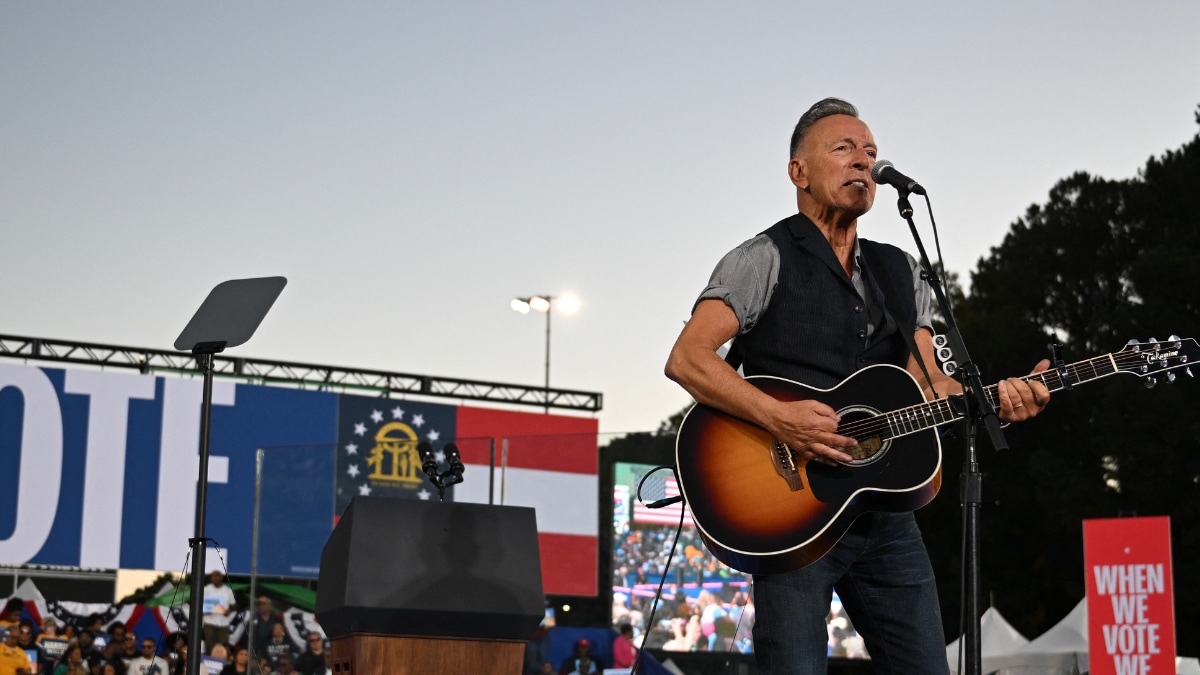 'Trump Is Running To Be A Tyrant': US Rock Legend Springsteen At Star ...