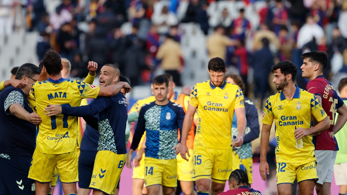 Barcelona Stunned By Las Palmas in 2-1 Loss On 125th Anniversary of ...