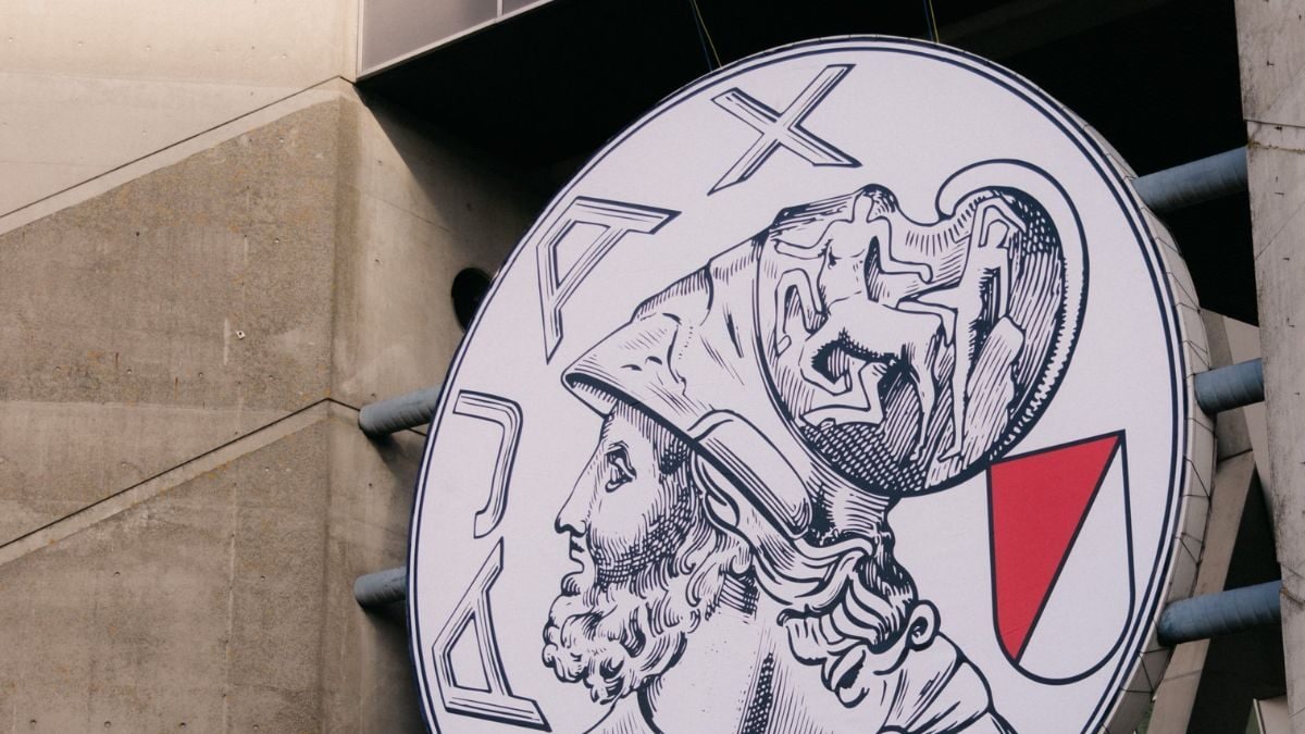 Dutch Giants Ajax To Bring Back Old Logo For 125-Year Anniversary ...