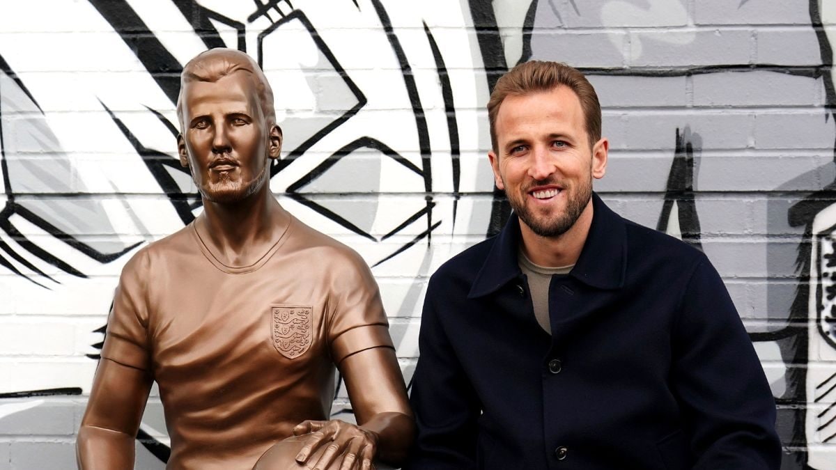 Harry Kane Statue Unveiled At Peter May Sports Centre In East London ...
