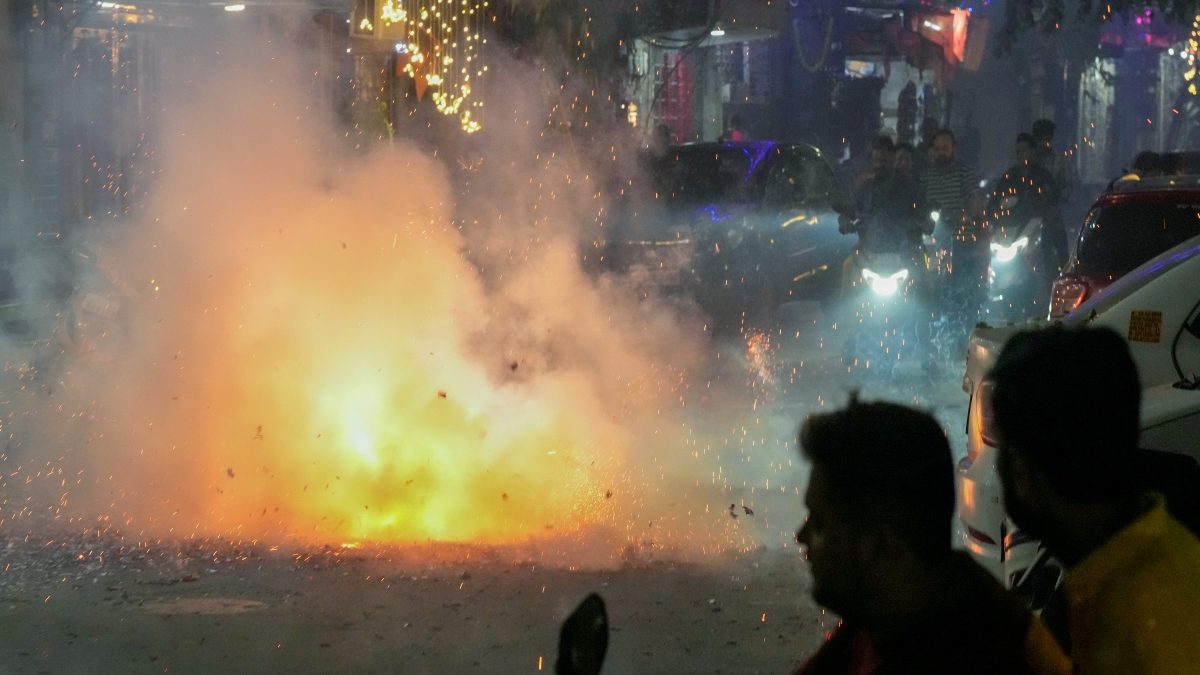 Delhi Fire Services Receive Highest Fire-Related Calls In 13 Years On ...