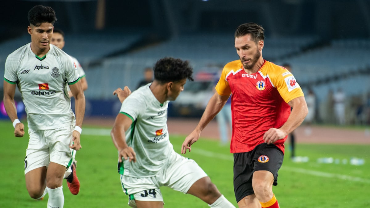 ISL 2024-25: 9-Men East Bengal FC Hold Mohammedan SC To Goalless Draw In Kolkata Derby ...