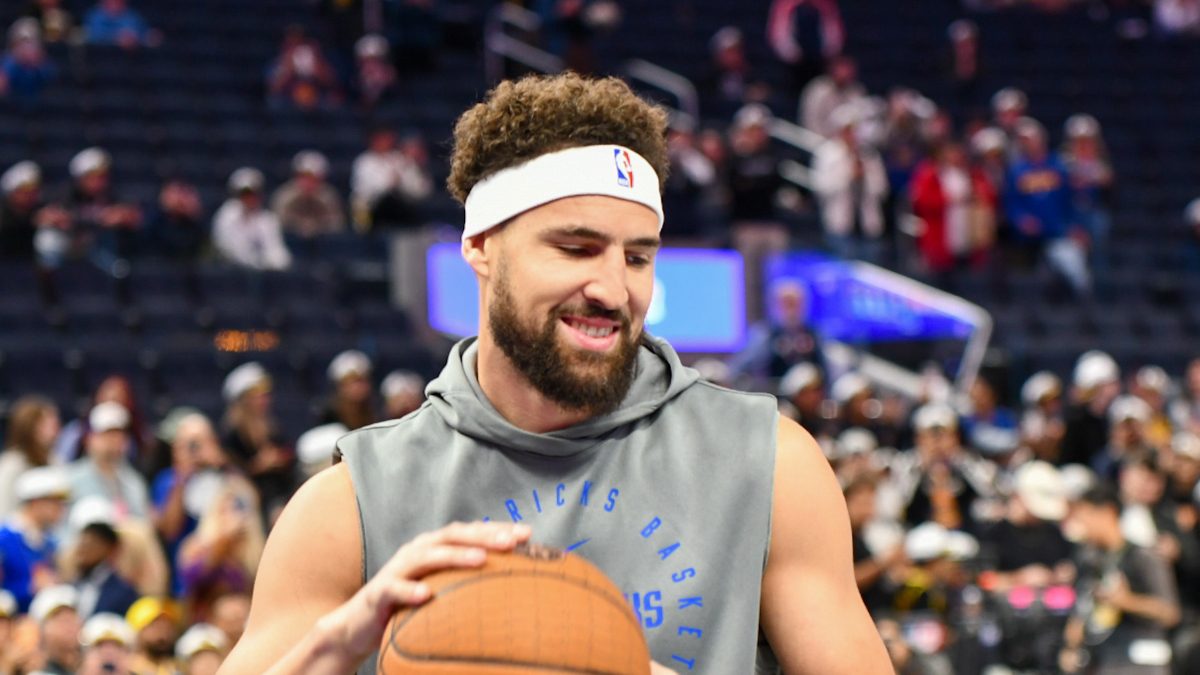Klay Thompson Receives Hero's Welcome Upon Return to GSW's Chase Center ...