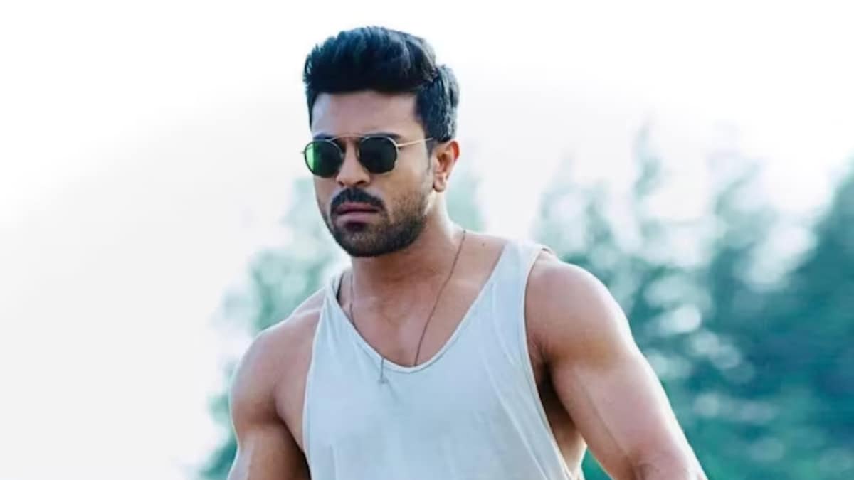 Ram Charan's 256-foot Cutout Unveiled in Andhra Pradesh Ahead Of Game ...