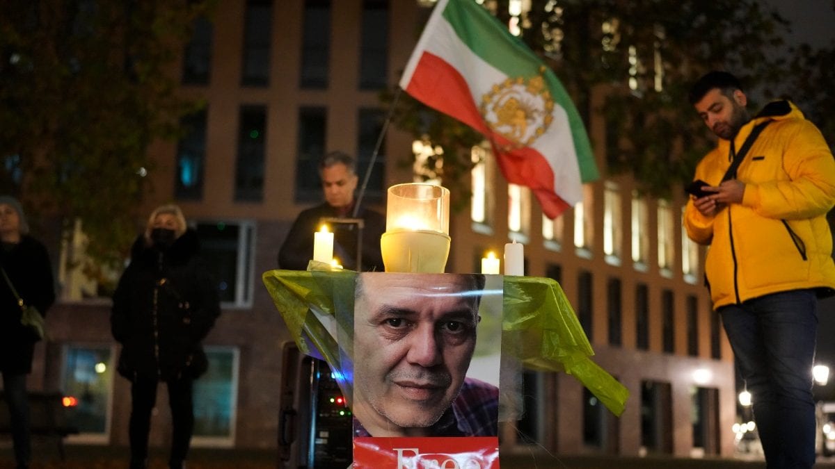 Tehran Says German-Iranian Terror Convict Jamshid Sharmahd Died Before ...