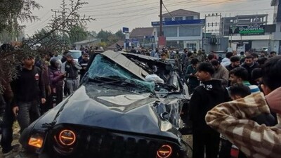 2 Minors Killed As Their Speeding Thar Rams Into Parked Truck In ...