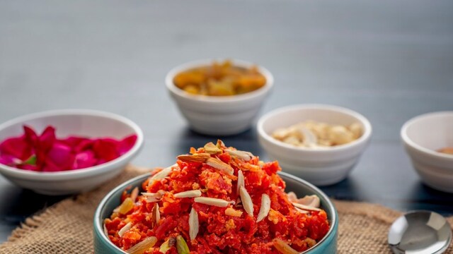 THIS Indian City Specializes In Black Gajar Ka Halwa During Winters ...