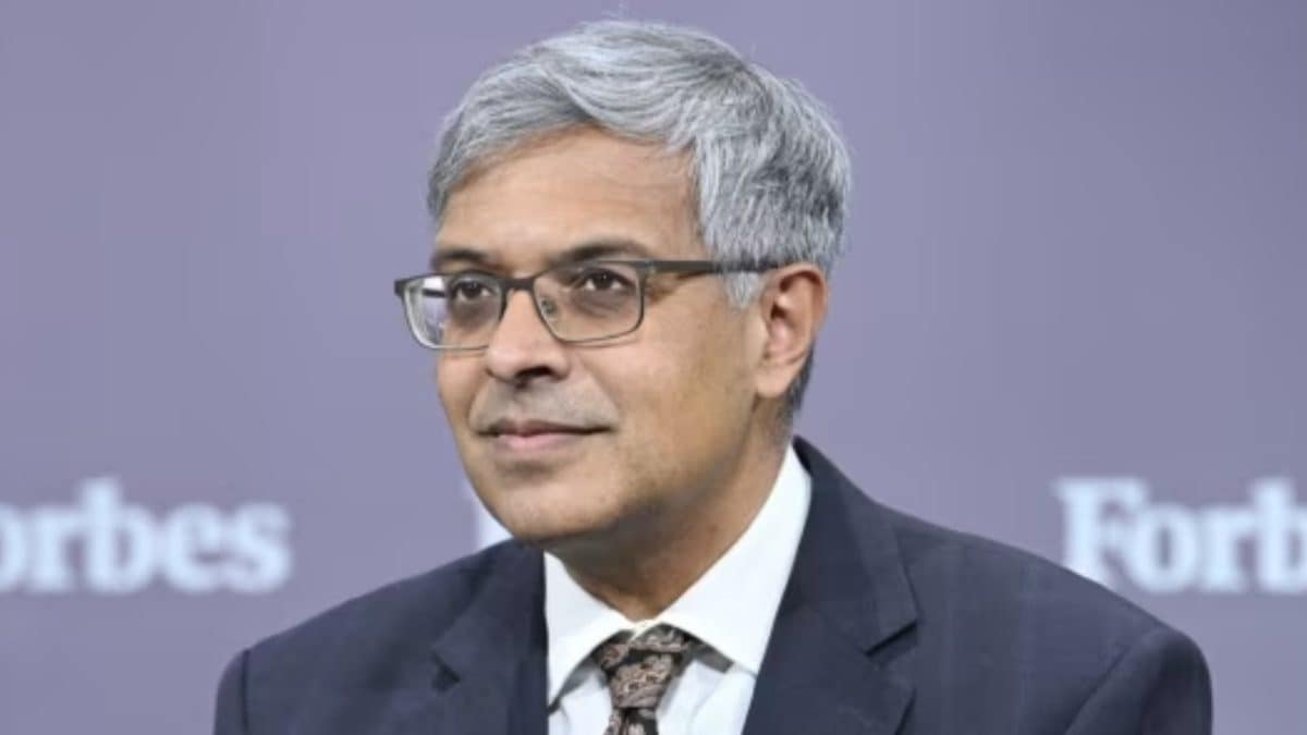 Trump Picks Kolkata-Born Jay Bhattacharya As Director Of National ...