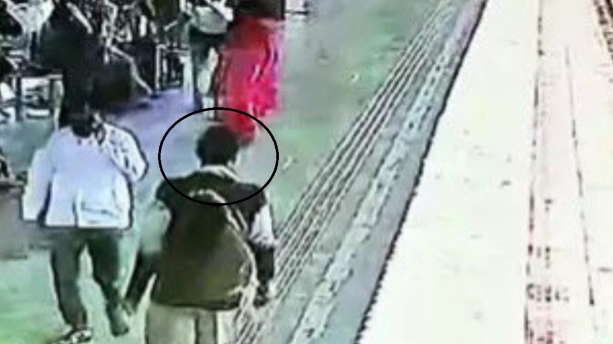 Railway Serial Killer Held For Gujarat Teen's Fatal Rape, Linked To 5 ...