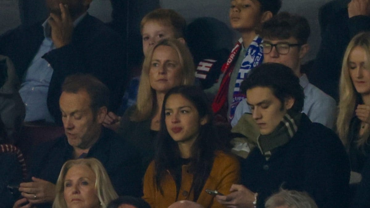 Olivia Rodrigo Attends Manchester United Vs Chelsea At Old Trafford ...
