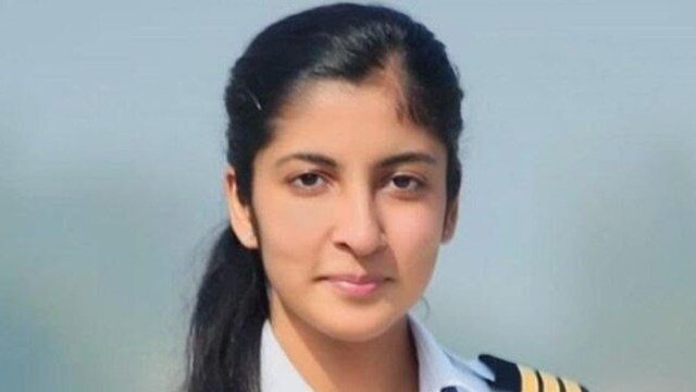 Air India Pilot Dies By Suicide In Mumbai, Family Accuses Boyfriend Of ...