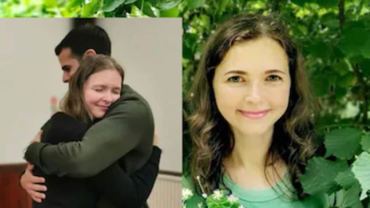 This Professional Cuddler Earns Rs 7,400 An Hour | World News - News18