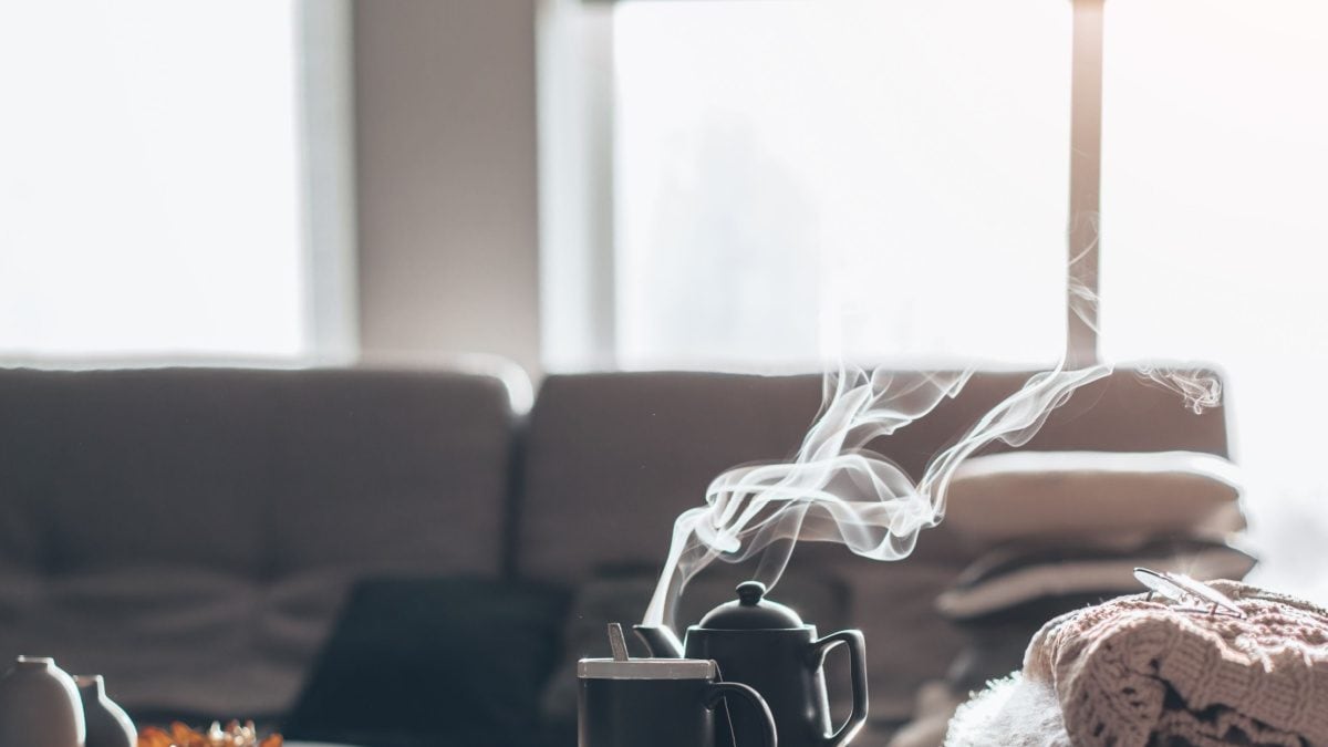 The Art of Cozy: Essential Winter Decor Tips for Snug Interiors ...