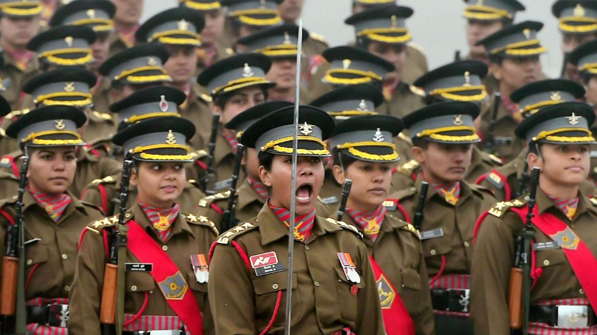 Army General Says Women Commanding Officers Have 'Ego Issues': Reports ...