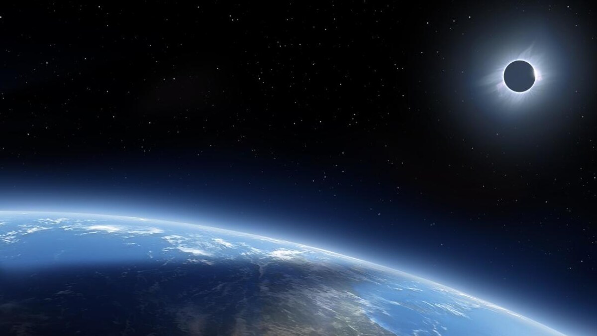 Earth’s Mini Moon Bids Goodbye After A 57-day Orbit | Viral News - News18