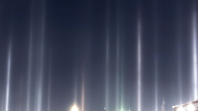 Watch: Light Pillars Grace Alberta Skies, Turning Cold Night Into A ...