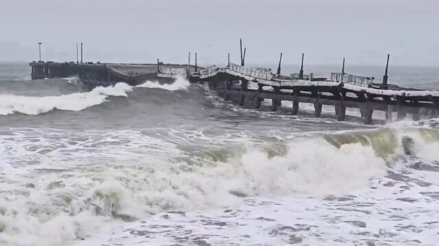 Tamil Nadu Chennai Rains Highlights: Cyclone Fengal Intensifies, To ...