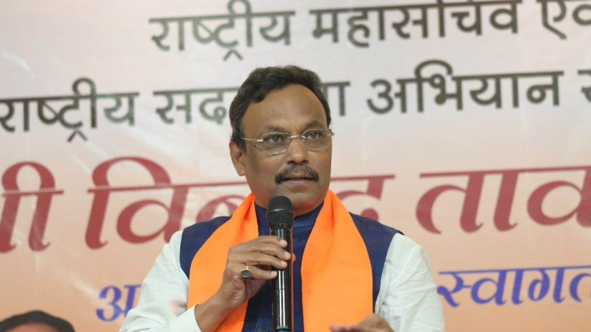 Who Is Vinod Tawde? BJP's Maratha Leader Who Is At Centre Of Cash-for ...