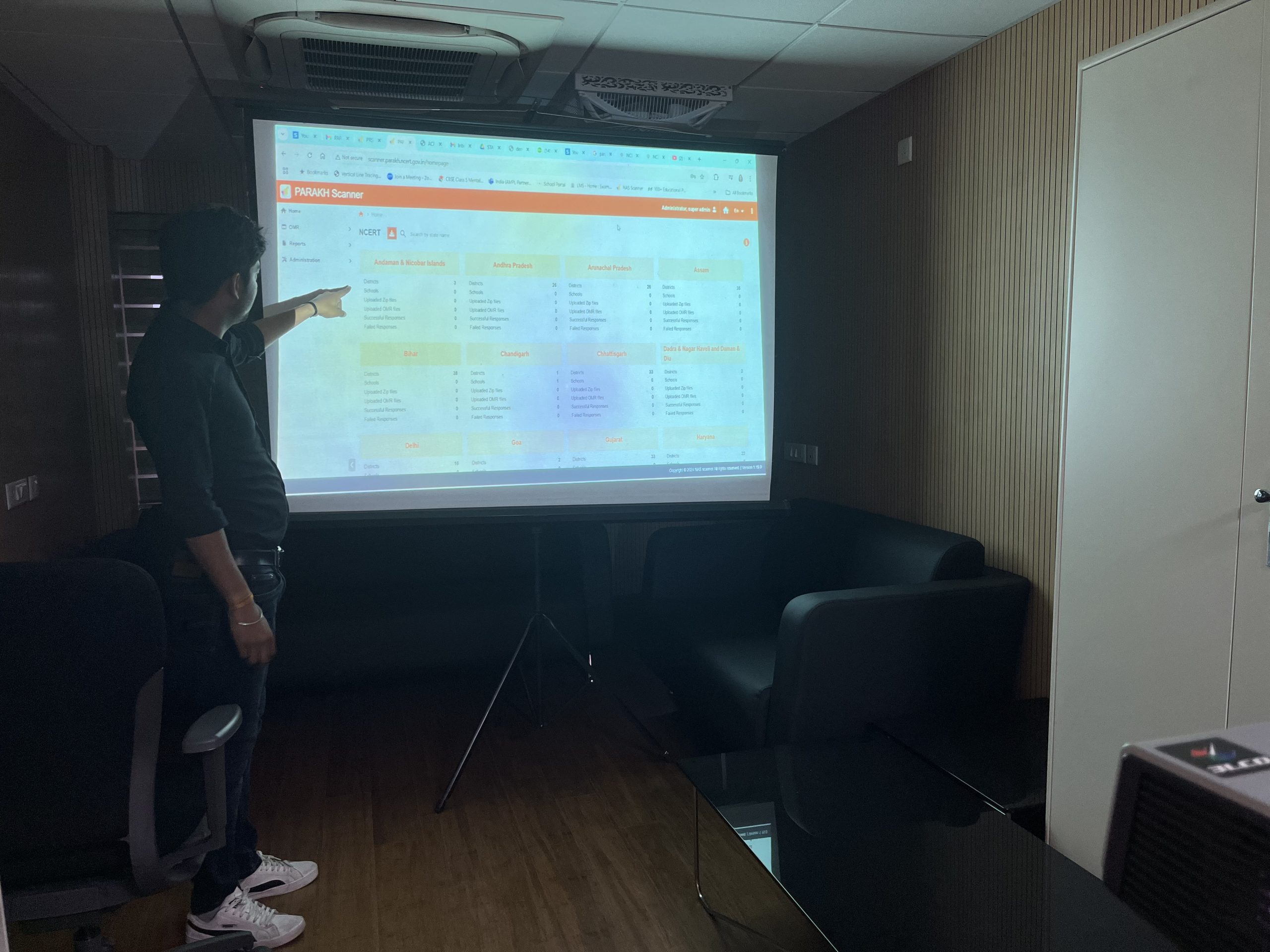 23 Lakh Students, Over 75,000 Schools & A 24x7 War Room: What is PARAKH ...