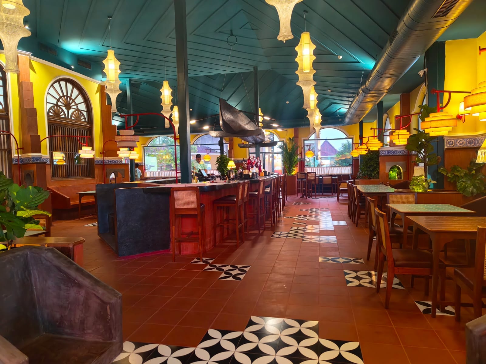 5 Must-Visit Restaurants to Include in Your All-India Travel Plan ...