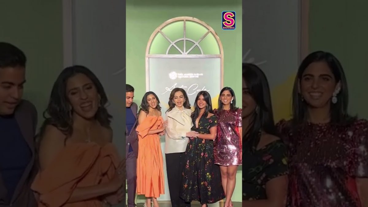 All Smile: Ambani Family Shines In Stunning Stylish Attire | Bollywood ...
