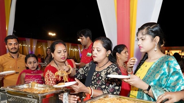 Pulao To Gajar Ka Halwa: 10 Signature Dishes In Wedding Menu Across ...