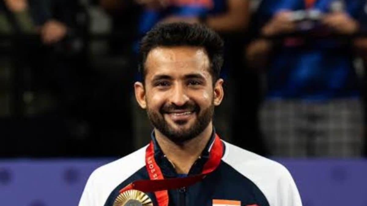 Indian Para-Badminton Star Kumar Nitesh Nominated For BWF's Player Of ...