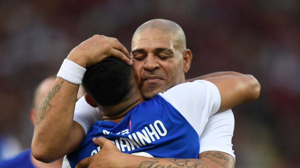 Adriano 'Imperedor' Bids Emotional Farewell At Testimonial Game Between ...