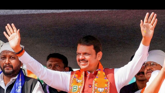 Devendra Fadnavis CV: From LLB To Business Management To Politics ...