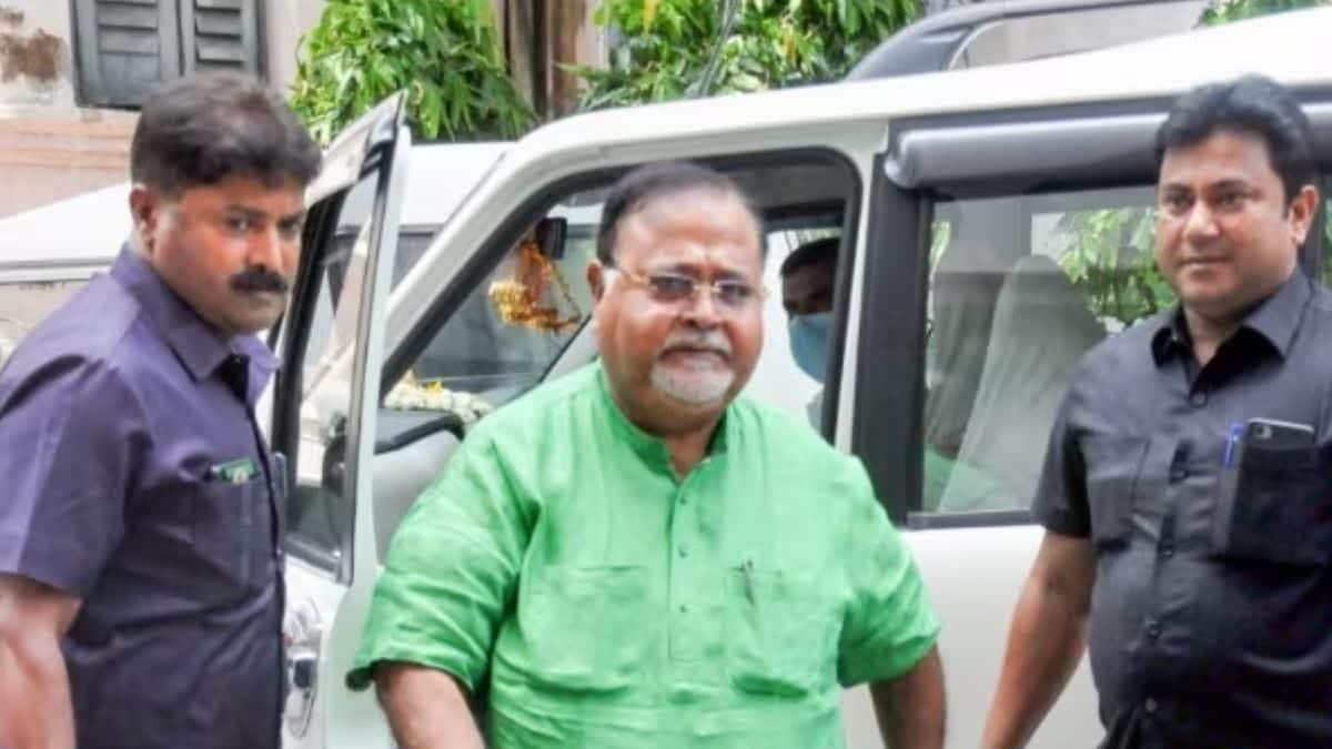Supreme Court Sets Deadline For Partha Chatterjee's ED Custody ...