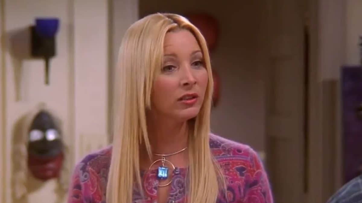Lisa Kudrow Opens Up About Friends Season 10 Scene That Made Her ...