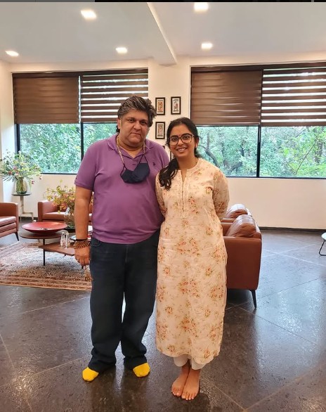 A Friend To Shah Rukh Khan & Even The Poor: Meet Astromancer ...