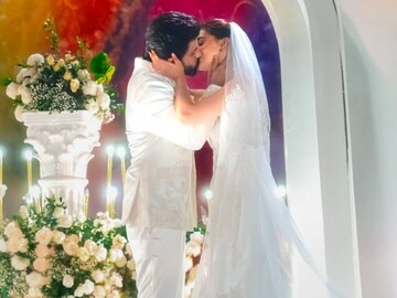 Keerthy Suresh And Antony Thattil Share A Passionate Kiss In Second ...