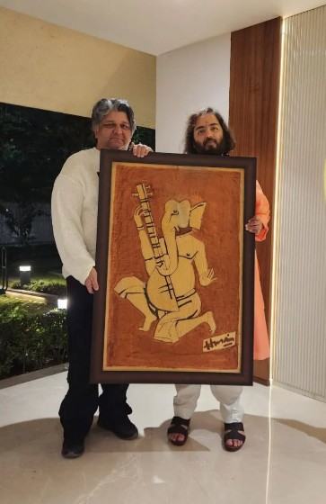 A Friend To Shah Rukh Khan & Even The Poor: Meet Astromancer ...